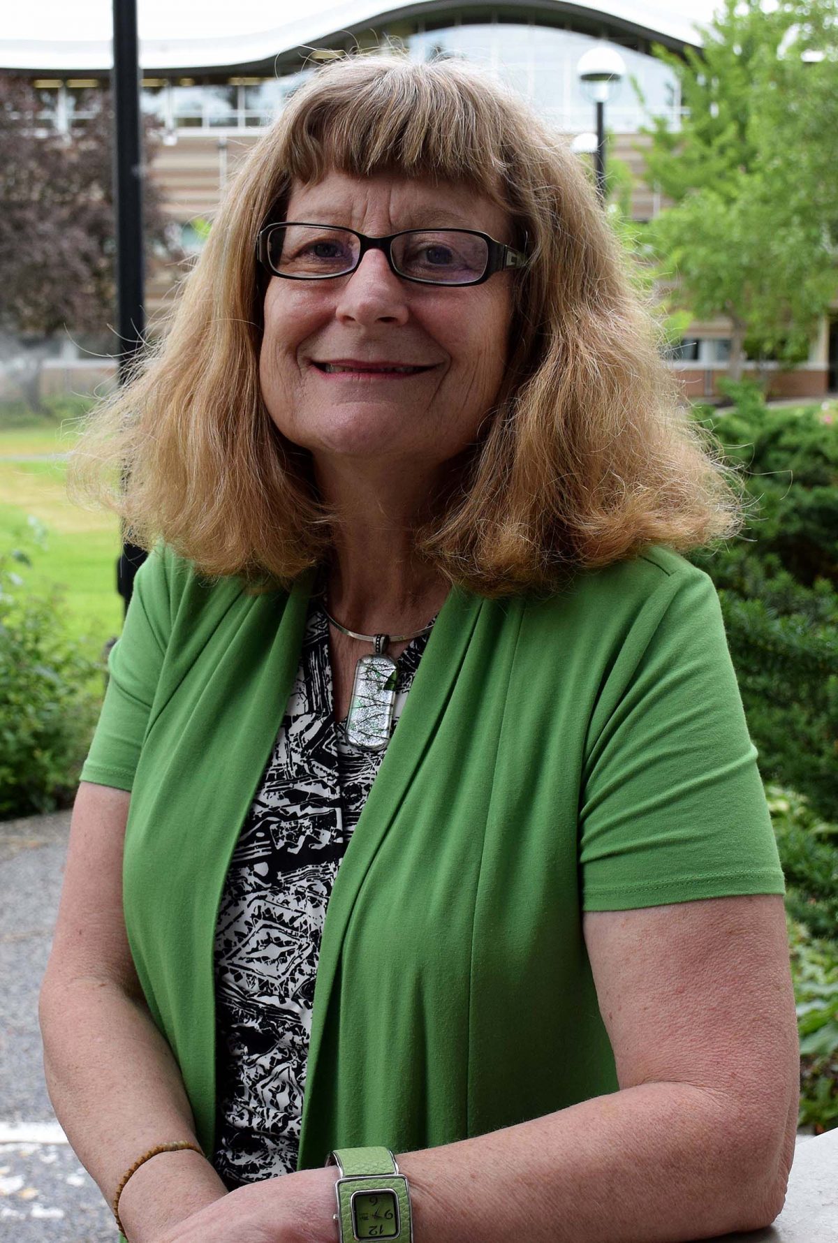 Ginny Ratsoy receives Undergraduate Research Mentor Award – TRU Newsroom